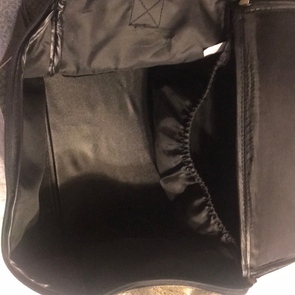 Cb | Bags | Cosmetic Bag | Poshmark